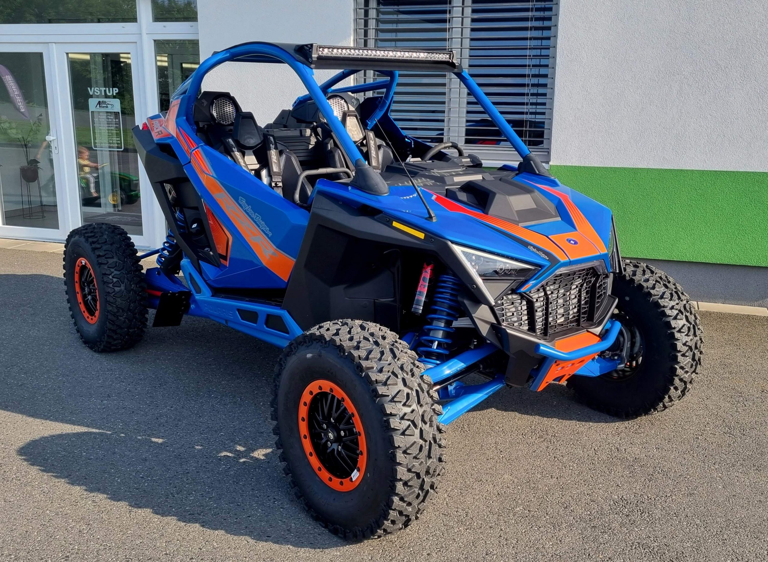 RZR Pro R Troy Lee Design Edition - Čtyřkolky POLARIS, prodej a servis ...